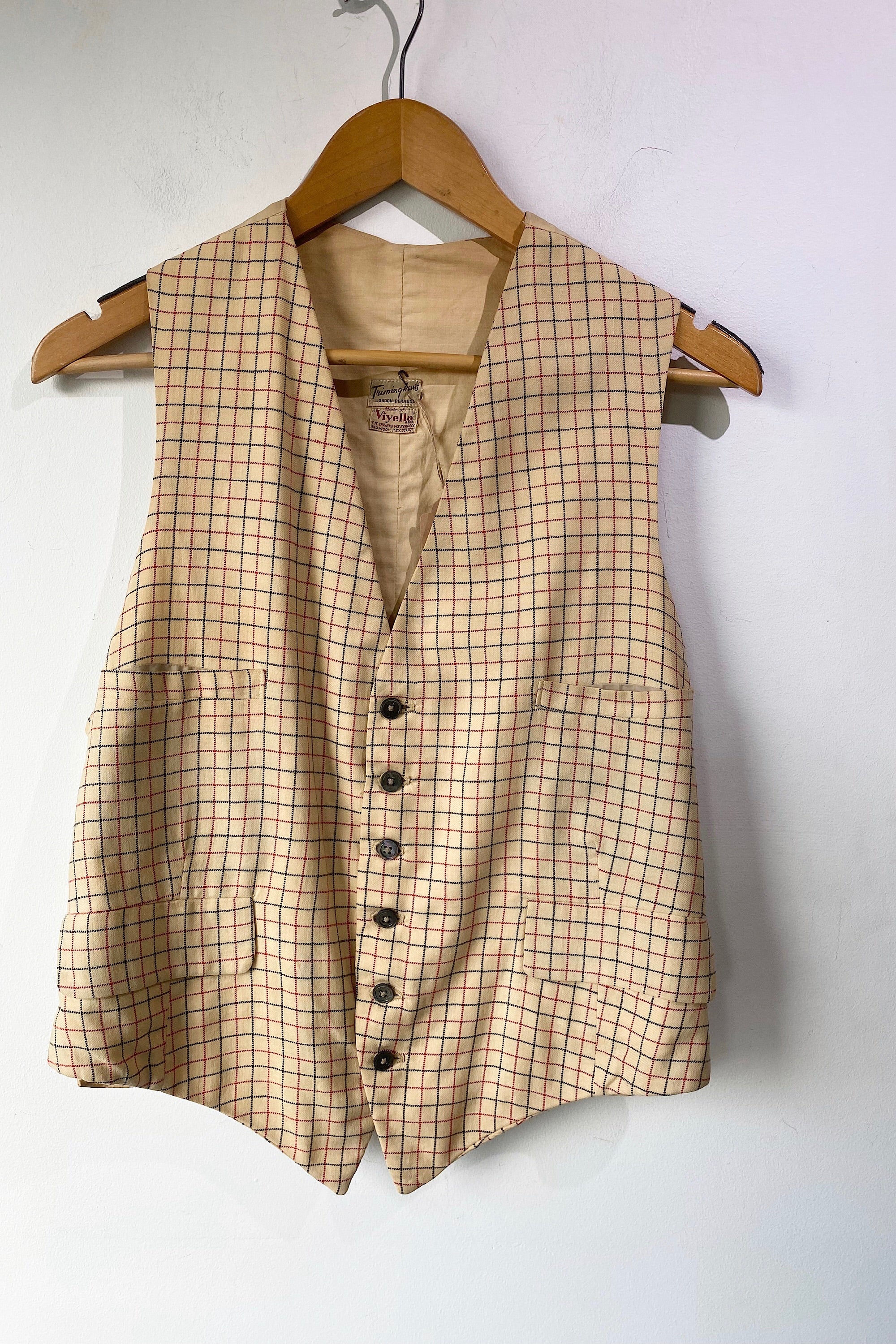 Vintage Trimmingham’s Cream Navy Red Grid Vest – The Curatorial Dept.