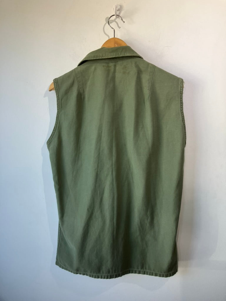 Vintage Green Army Button Down Vest – The Curatorial Dept.